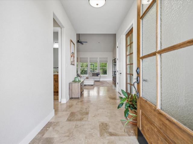 906 Canyon Oak Cir