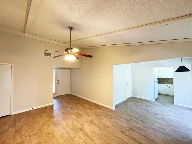906 Acorn Oaks Dr