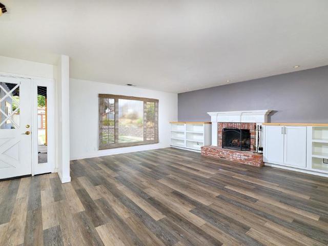 906 Alta Vista