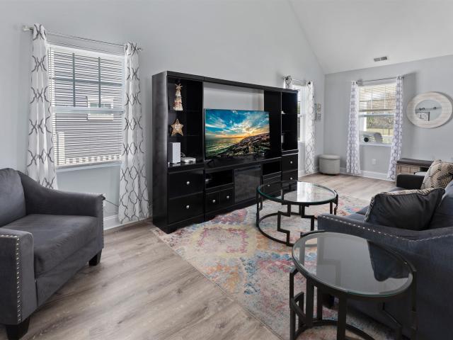 906 Bay Shore Road