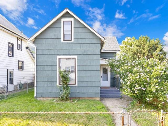906 Bellows Ave, Columbus, OH 43223