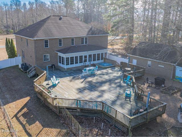 906 Broomfield Trail