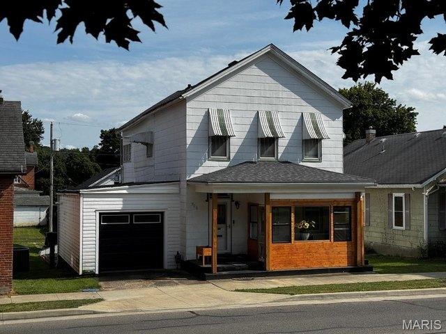 906 Georgia St, Louisiana, MO 63353