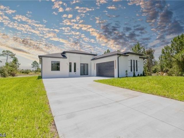906 Greenwood Ave W, Lehigh Acres, FL 33972