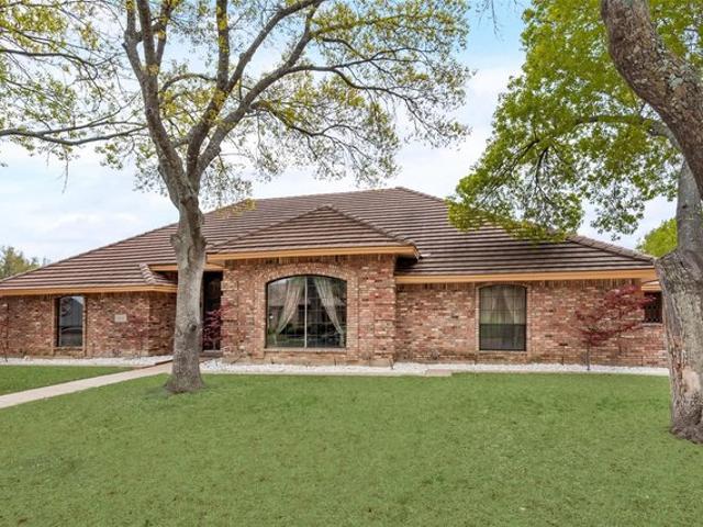 906 Greenbriar Ln, Duncanville, TX 75137