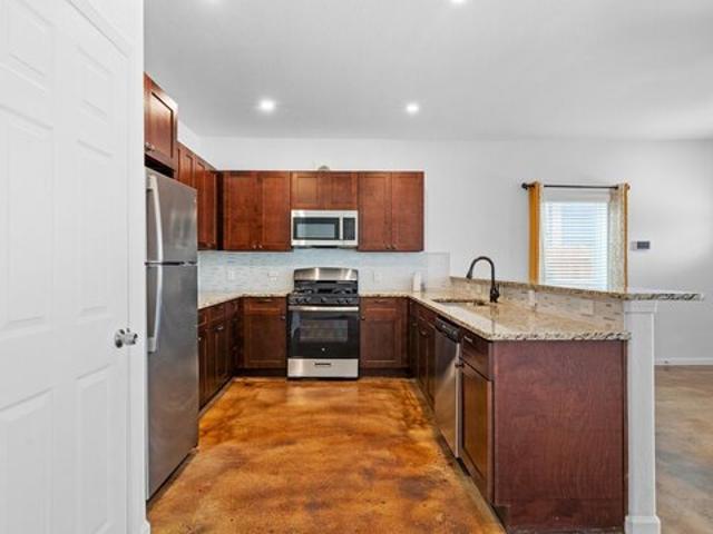 906 Gulf, Unit 102