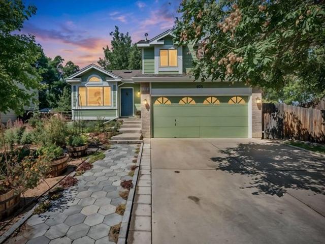 906 Deer Creek Ln, Fort Collins, CO 80526