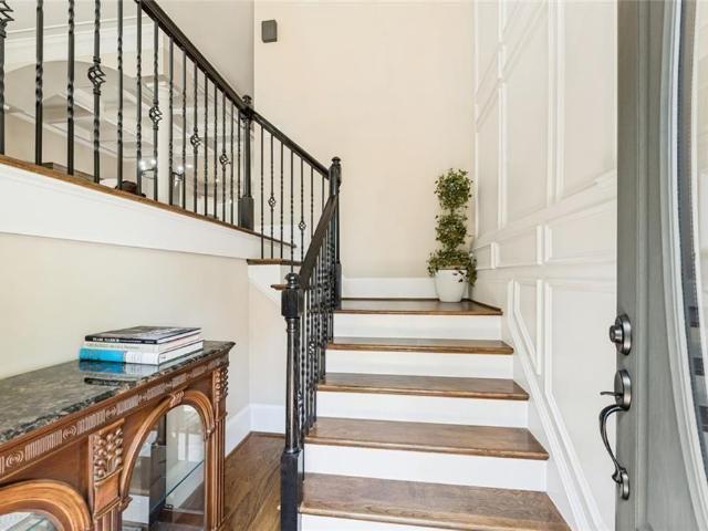 906 Dumaine Trace