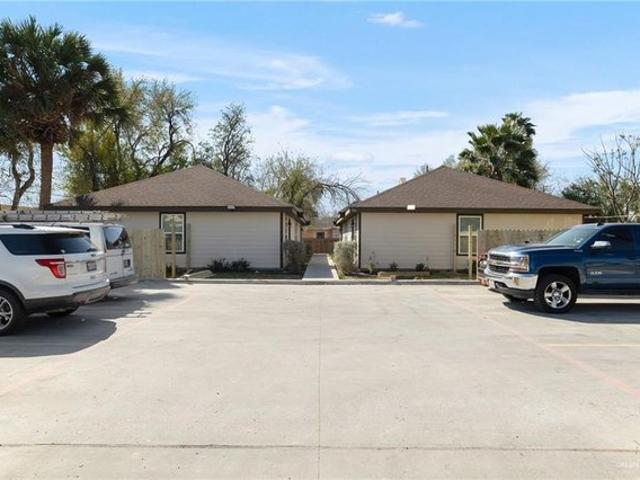 906 E Tom Landry St, Mission, TX 78572