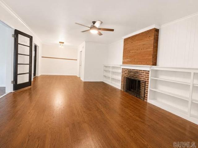 906 E Walnut Street