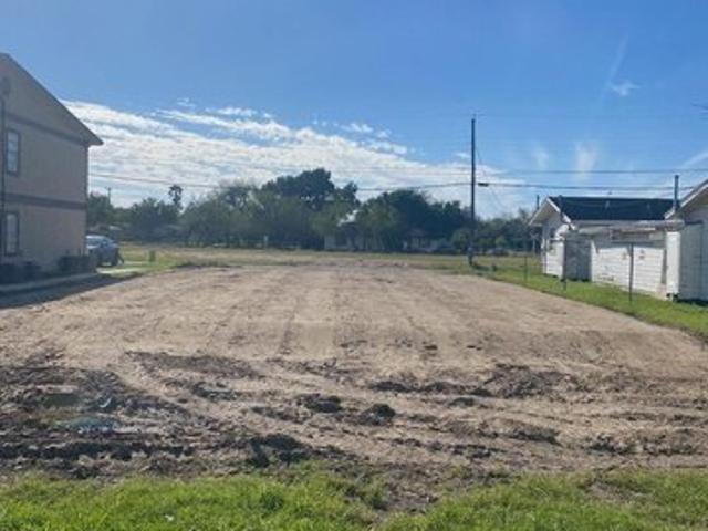 906 E Adams Ave, Harlingen, TX 78550