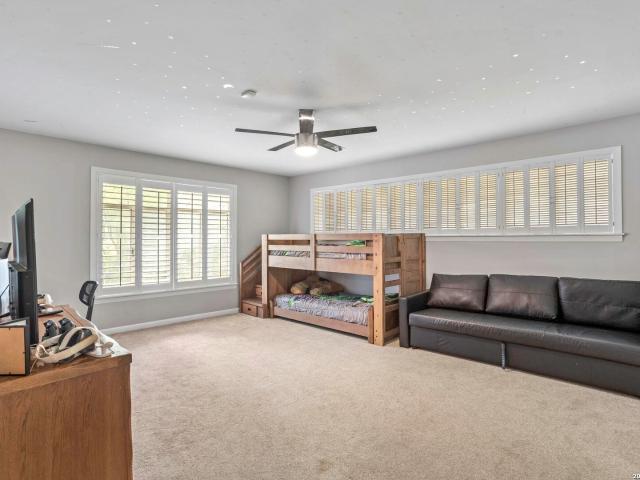 906 E Cedar St, Seguin, TX 78155 | MLS #1993