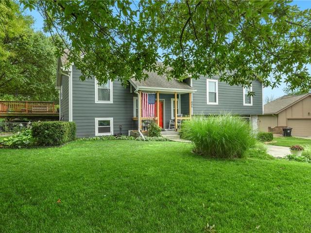 906 Fairview Circle