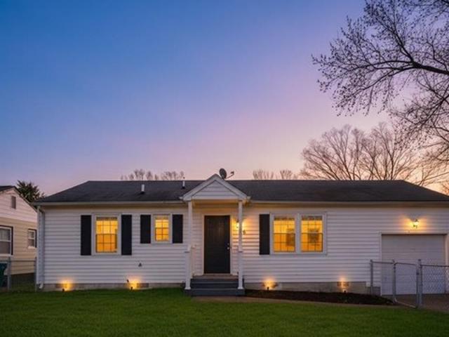 906 Harpersville Rd, Newport News, VA 23601