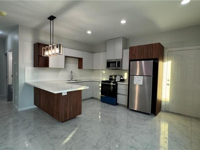 906 Hidden Hills Street 4