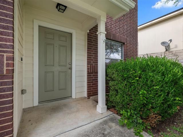 906 Indian Meadow Dr