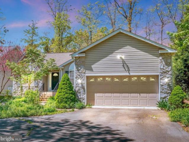 906 Lakeview Pkwy, Locust Grove, VA 22508