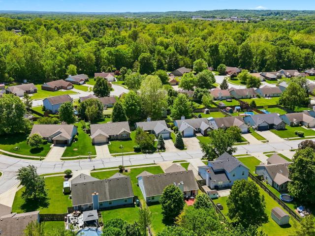 906 Moonlight Court