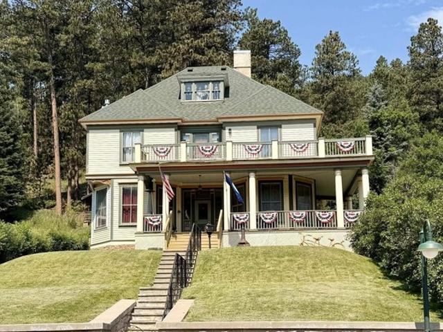 906 Main St, Deadwood, SD 57732