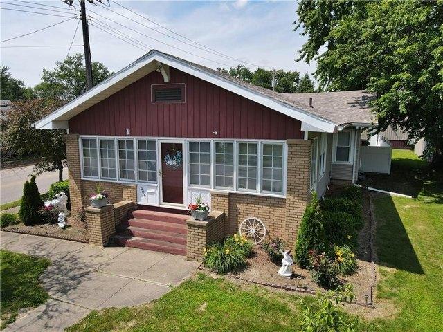 906 Main St, Robinson, IL 62454