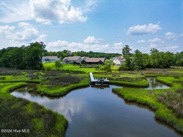 906 Marshview Ct, Hubert, NC 28539