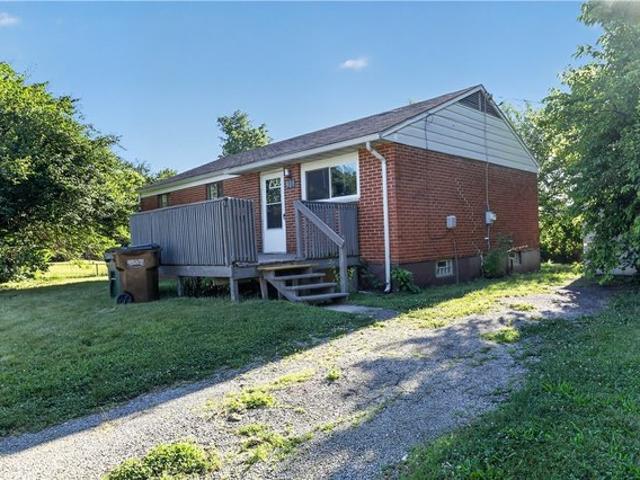 906 Miller Ave, Trotwood, OH 45417