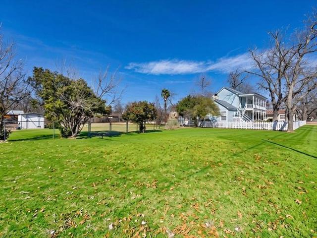 906 N Crockett St Lot 2R, Fredericksburg, TX 78624