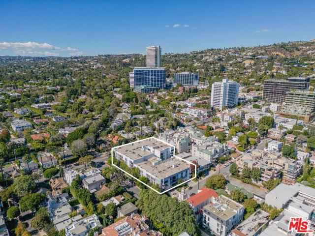 906 N Doheny Dr, Unit 301, West Hollywood, CA 90069 | MLS #25590 | Compass