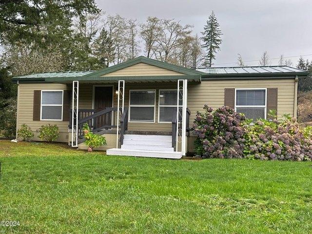 906 N River Bend Rd, Otis, OR 97368