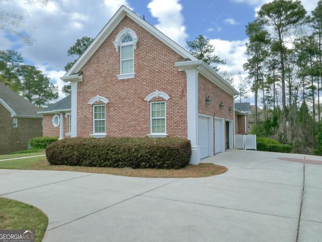 906 Northern Pines Drive