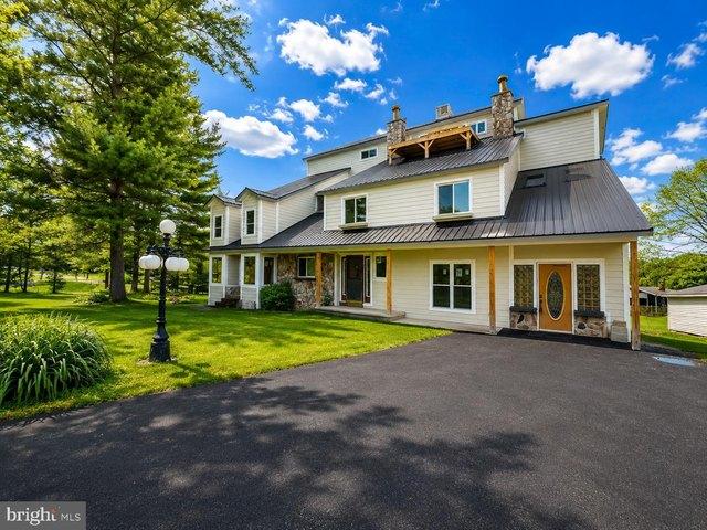 906 S 6th St, Clearfield, PA 16830