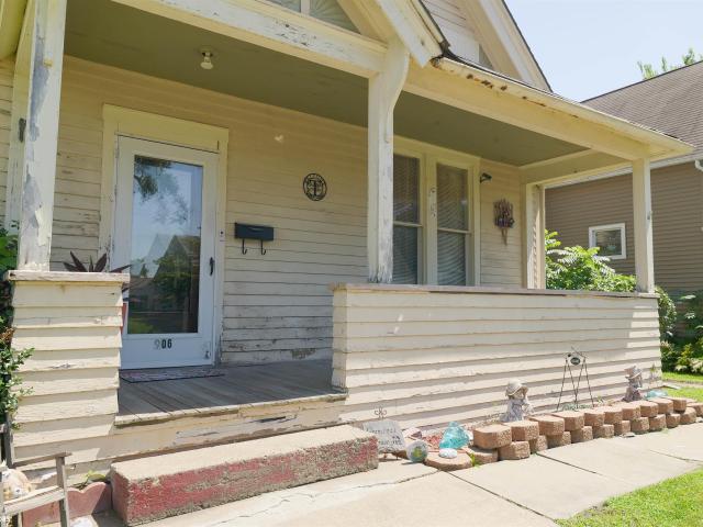 906 S 9Th Street