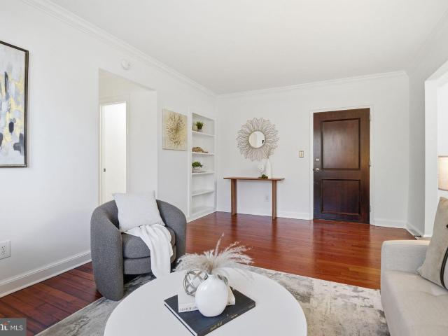 906 S Washington St, Unit 105, Alexandria, VA 22314 | MLS #VAAX2058 | Compass