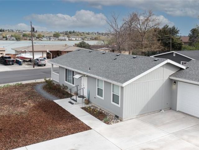 906 S C St, Moses Lake, WA 98837