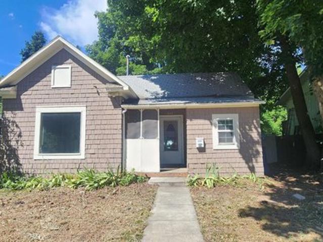 906 S Greene St, Spokane, WA 99202