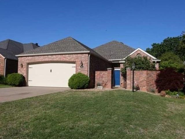 906 S Shumard Dr, Stillwater, OK 74074