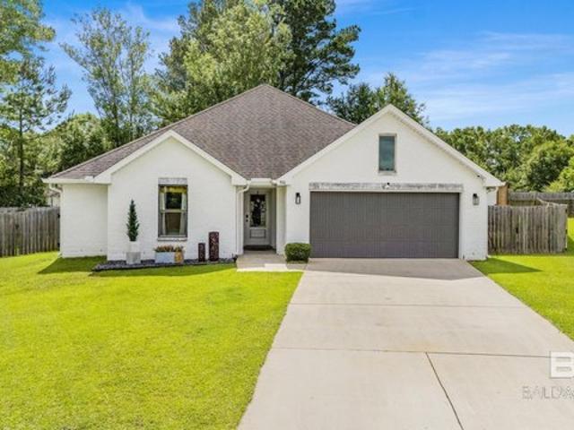 906 Savannah Ct, Summerdale, AL 36580
