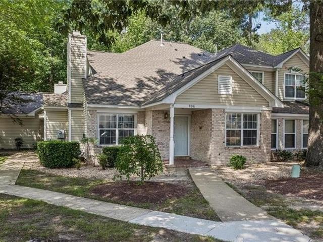 906 Shoreline Pt, Newport News, VA 23602