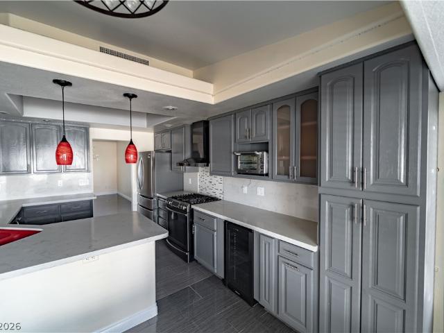 906 Sitting Bull Dr, Henderson, NV 89014 | MLS #2772