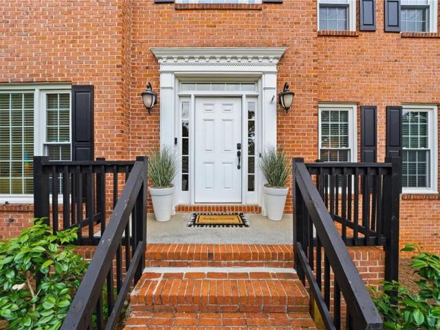 906 Spring Valley