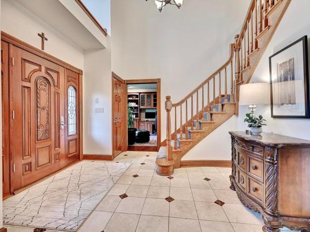906 Squire Hill Court