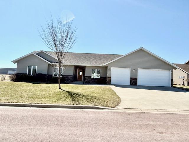 906 Sunrise Blvd, Redwood Falls, MN 56283 | MLS #7053