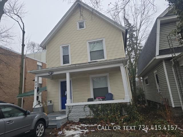 906 Packard St Apt #3