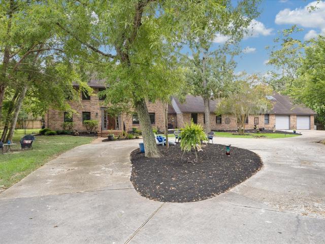 906 Quaker Bend Drive