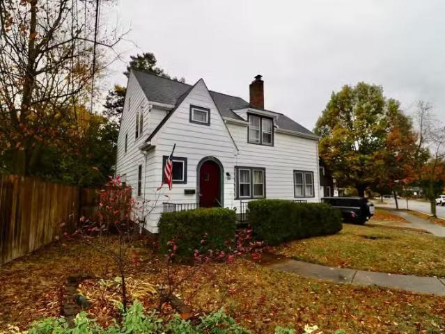 906 Robinson St, West Lafayette, IN 47906 See Est. Value, Sc.