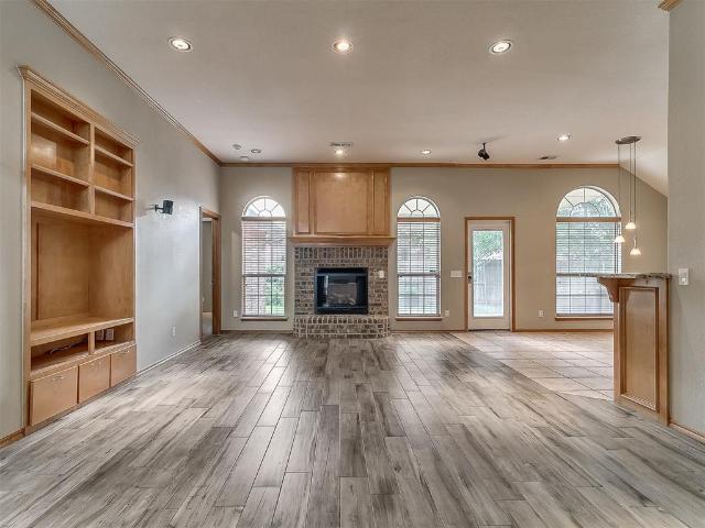 906 Renita Way