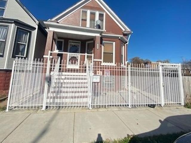 906 W 71st St, Chicago, IL 60621