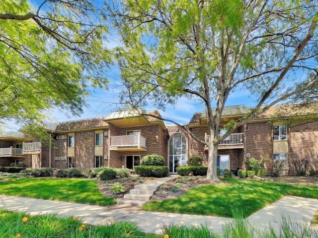 906 W Alleghany Drive # 1B