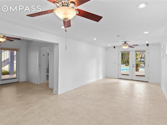 906 W Henry Ave, Tampa, FL