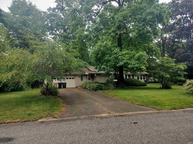 906 White Oak Dr, South Bend, IN 46617